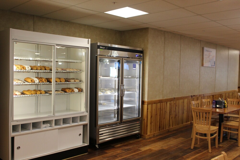 Target Hospitality-Seven Rivers Lodge Carlsbad in Carlsbad | Best Rates ...