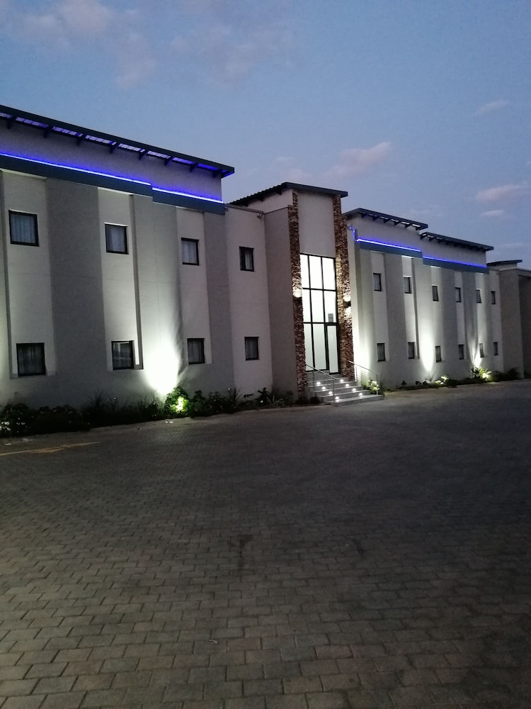 King's Gate Hotel Rustenburg, Rustenburg: $67 Room Prices & Reviews ...