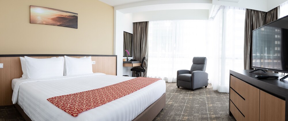 Hotel 7 Suria in Kota Kinabalu | Best Rates & Deals on Orbitz