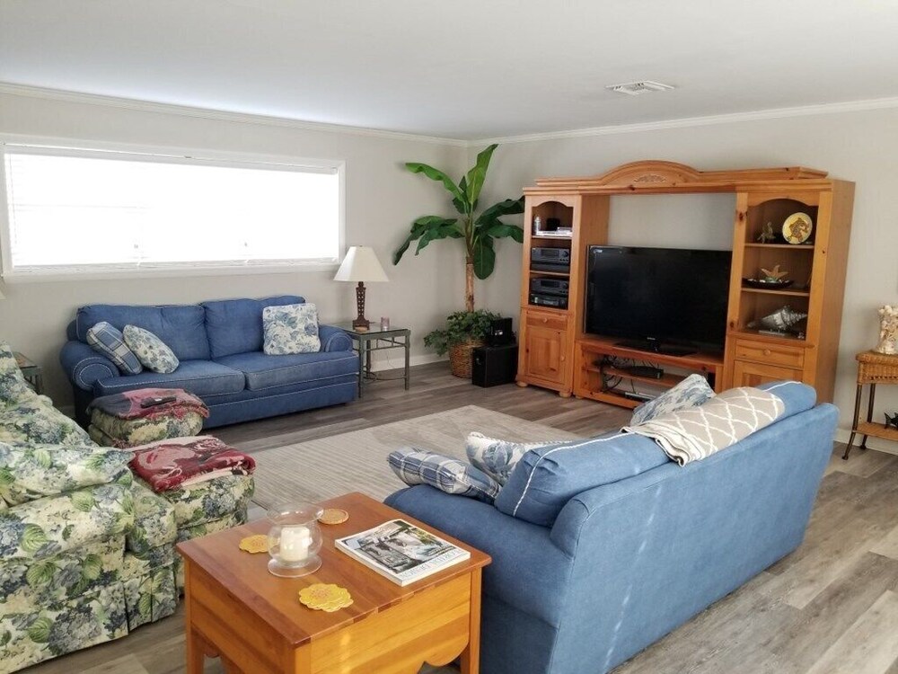 Just Paradise Reviews, Deals & Photos 2026 - Vrbo