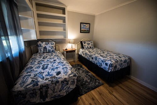 Fully Furnished Home. - North Miami, OK