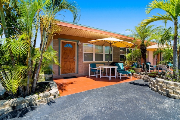 Book Coco Sands Beachside Cottages in Cocoa Beach | Hoteles.com