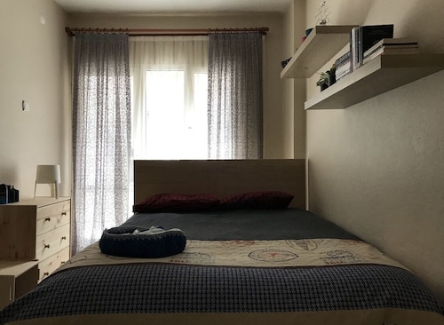 Modern House, Close To Historic Elevator In Konak - Buca