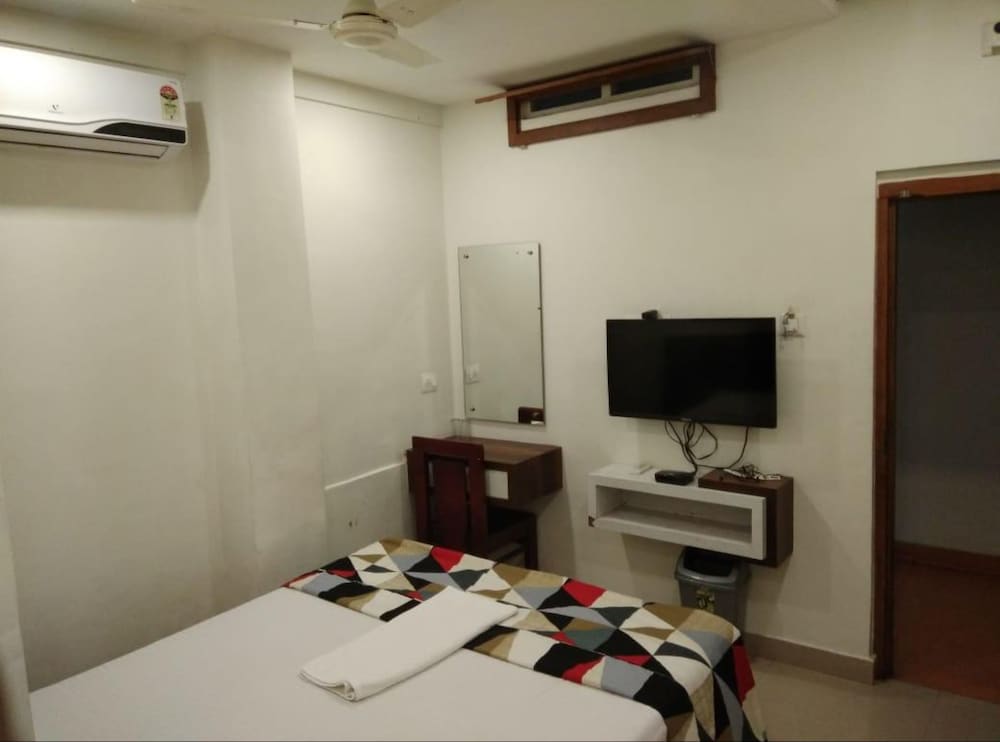 TIRUR TOURIST HOME: Deals & Reviews (Tirur, IND) | Wotif