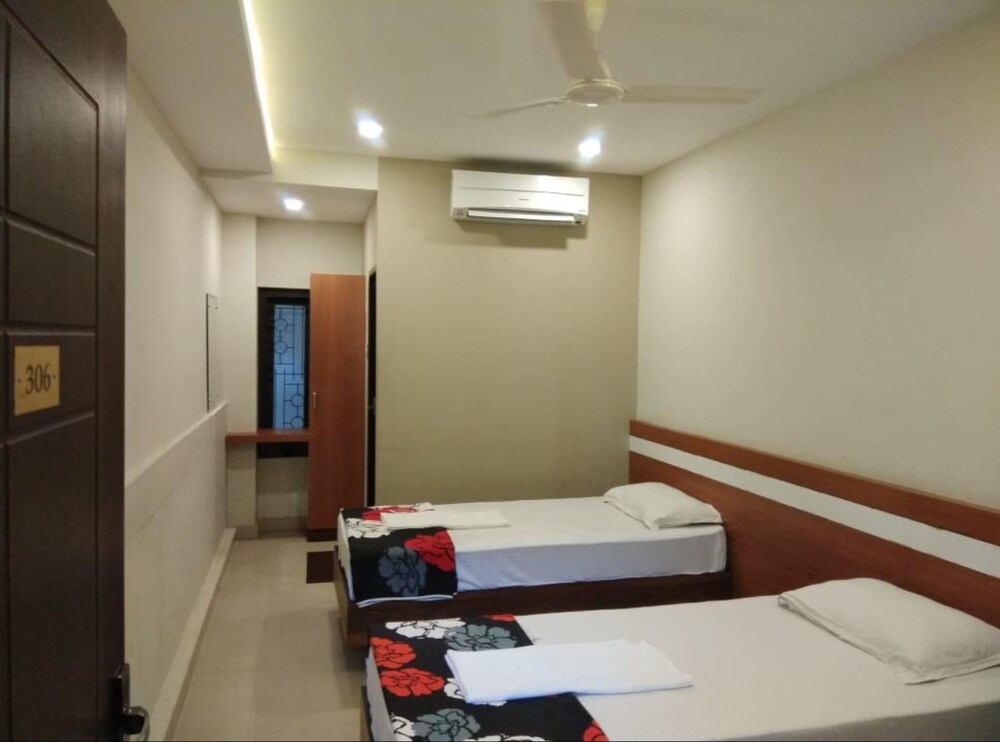 TIRUR TOURIST HOME: Deals & Reviews (Tirur, IND) | Wotif