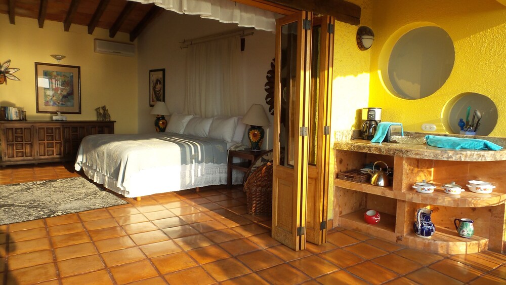 Casa Isabel, Puerto Vallarta: Room Prices & Reviews | Travelocity