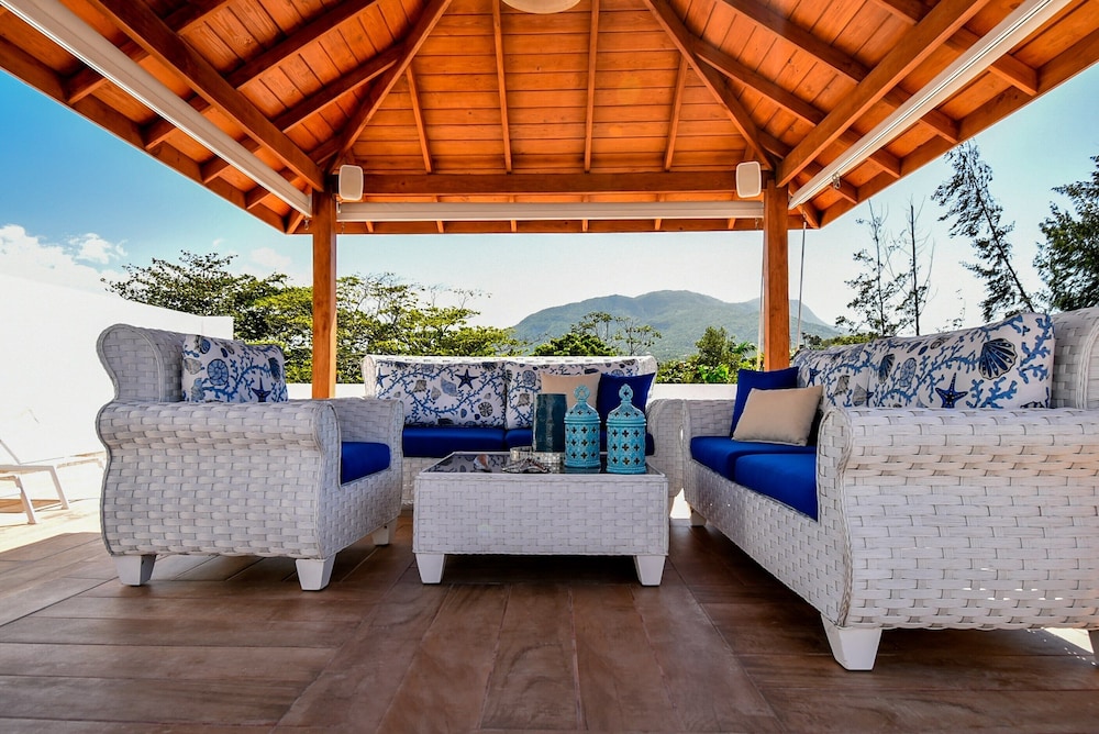 Rosil Place, Beach Apt #8 with Rooftop Picuzzi - Puerto Plata | Vrbo