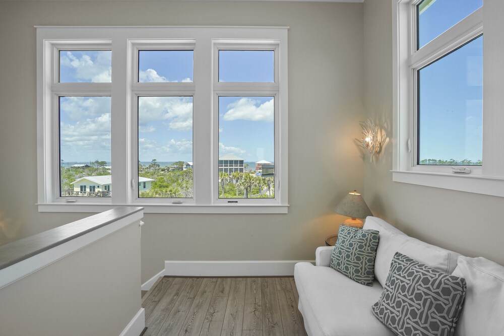 Calypso: Gated Home- Sleeps 10, Sprawling Beachfront Decks, High End ...