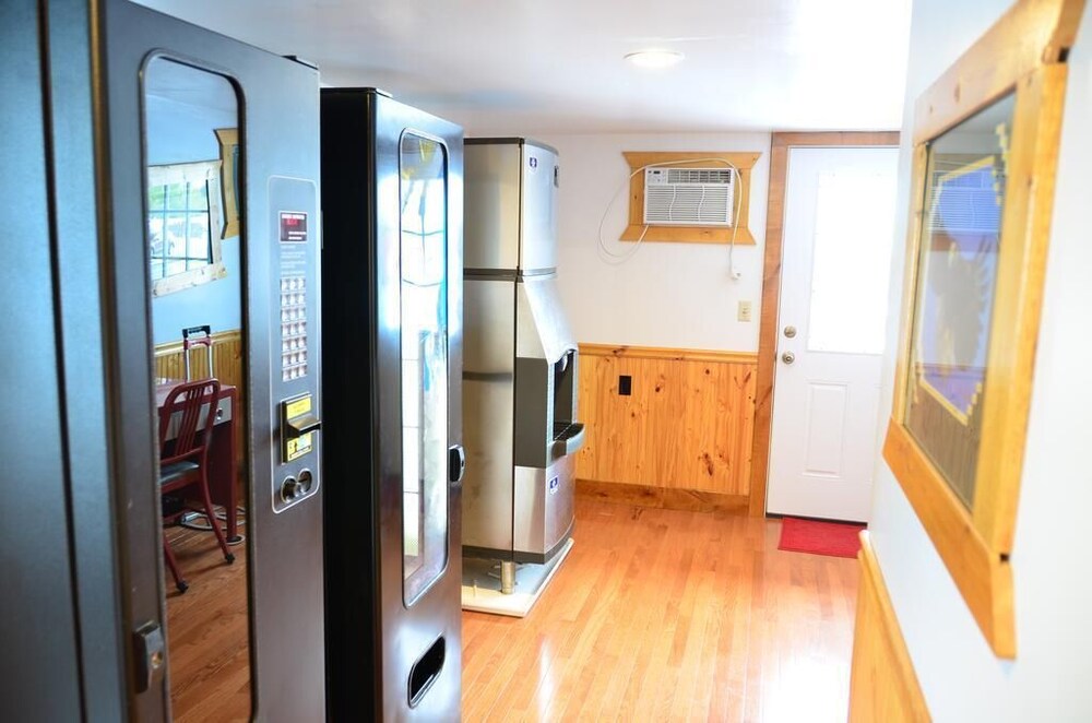 Livingston Inn, Livingston: $71 Room Prices & Reviews | Travelocity