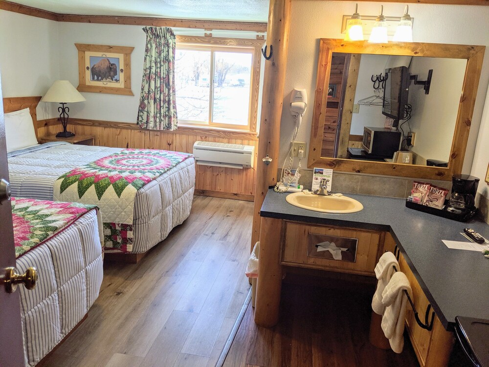 Livingston Inn, Livingston: $71 Room Prices & Reviews | Travelocity