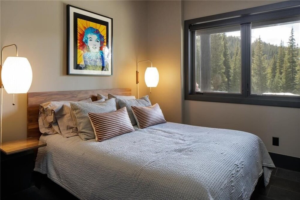 Modern Mountain Cabin Getaway with Spectacular Views! - Tordal Estates ...
