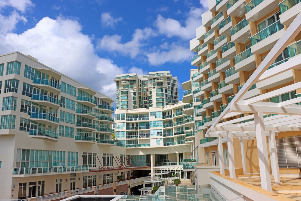 Costa Bahia Hotel Paseo Caribe, San Juan: $195 Room Prices & Reviews ...