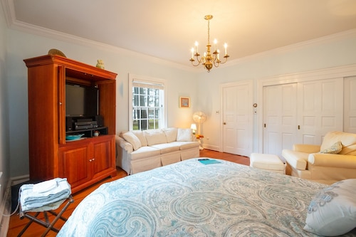 Riversideretreat
Waterfront Apartment
Pet Friendly - Elizabeth City, NC