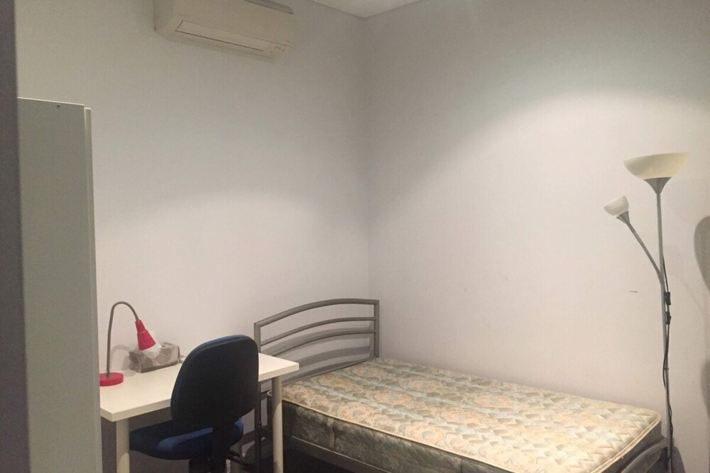 Sun-drenched 3 Bedroom Apartment in Turrella - Sydney | Vrbo