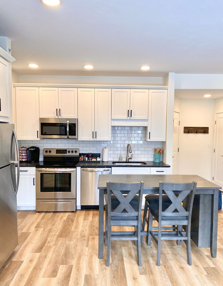 Downtown Traverse City Luxury Condo - Capri 3 - Traverse City | Vrbo