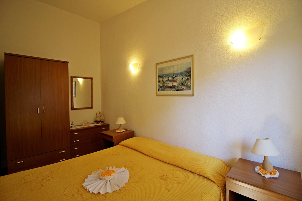 VILLA CATERINA 100 mt from the beach, 3 bedrooms and 2 bathrooms ...