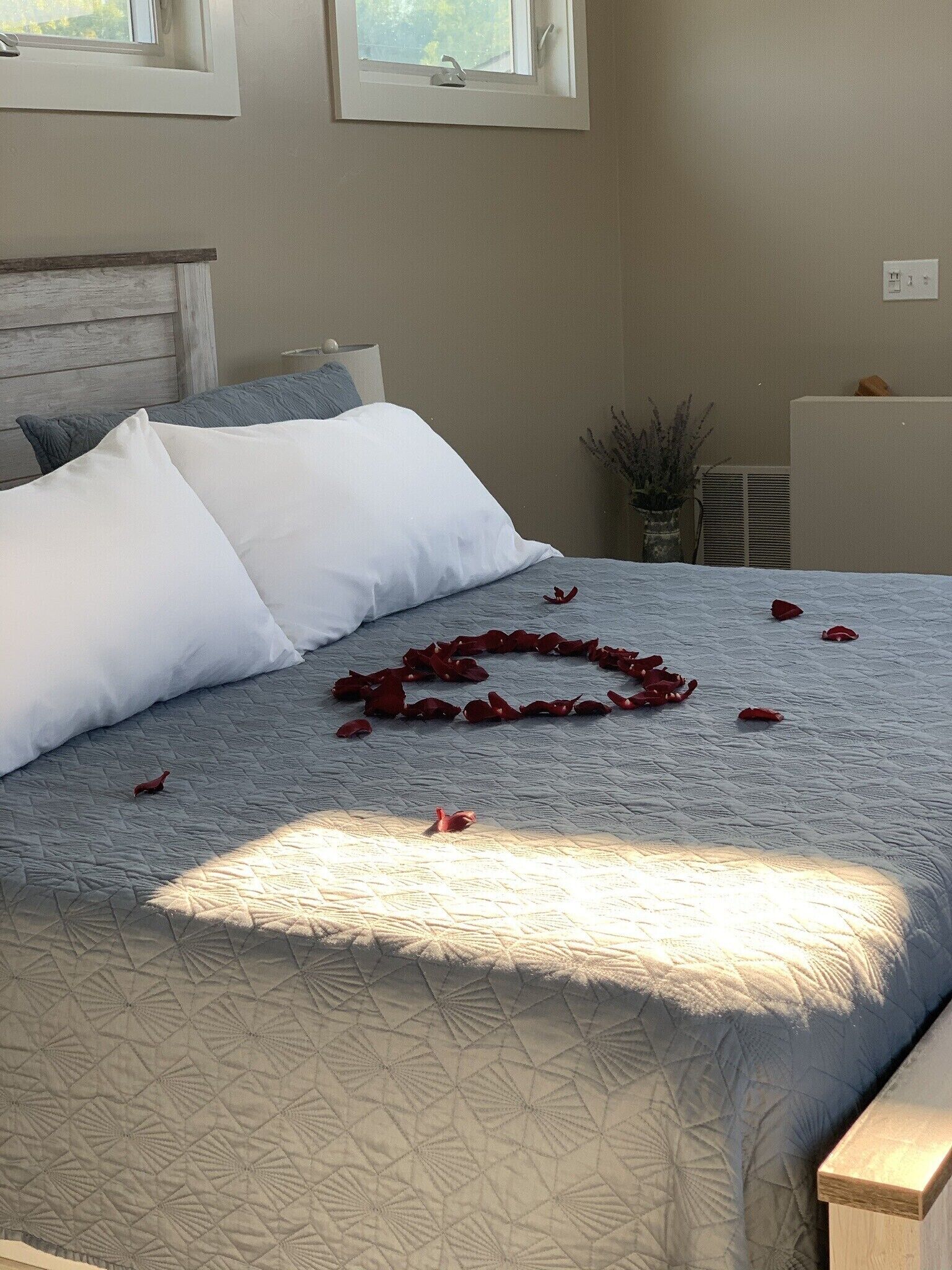 Lighthouse Inn in Two Rivers, WI | Expedia