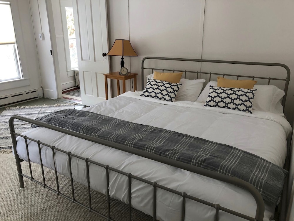 Pine Brook Farm in the Adirondack High Peaks Reviews, Deals & Photos ...