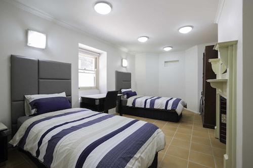 Conveniently Located & Spacious Home For Families - Manly