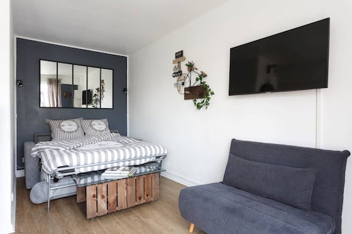 Studio Douillet & Neuf, Proche Paris Et La Defense - Bois-Colombes