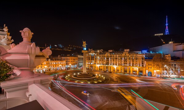 Monograph Freedom Square en Tbilisi - Hotels.com