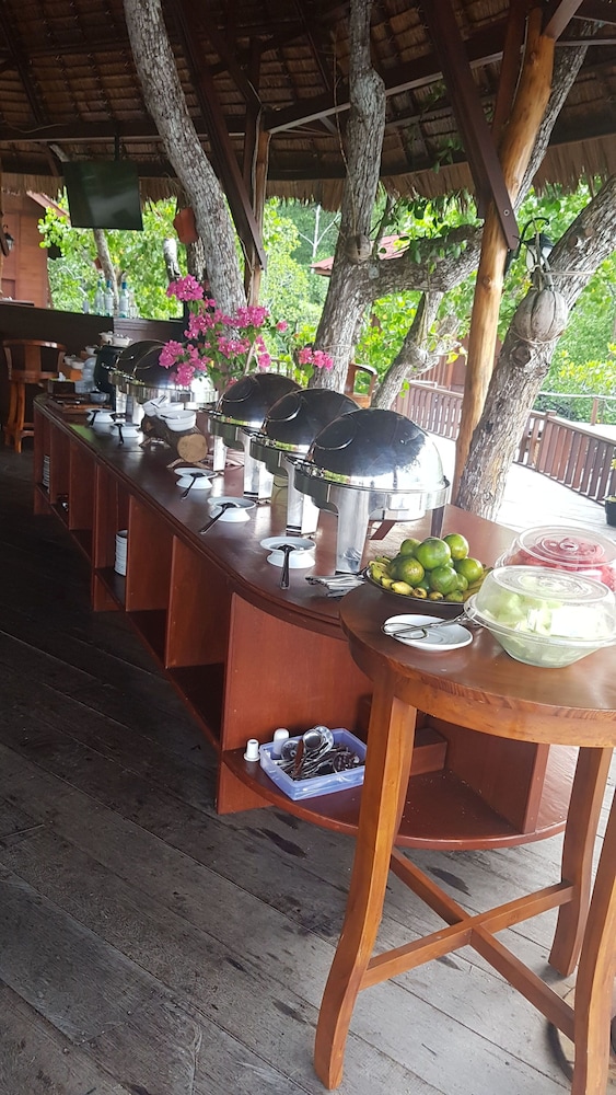 Korpak Villa & Resort Raja Ampat: AU$155 Deals & Reviews (Waisai, IDN ...