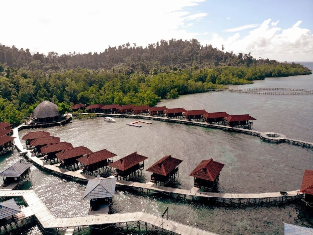 Korpak Villa & Resort Raja Ampat: AU$155 Deals & Reviews (Waisai, IDN ...