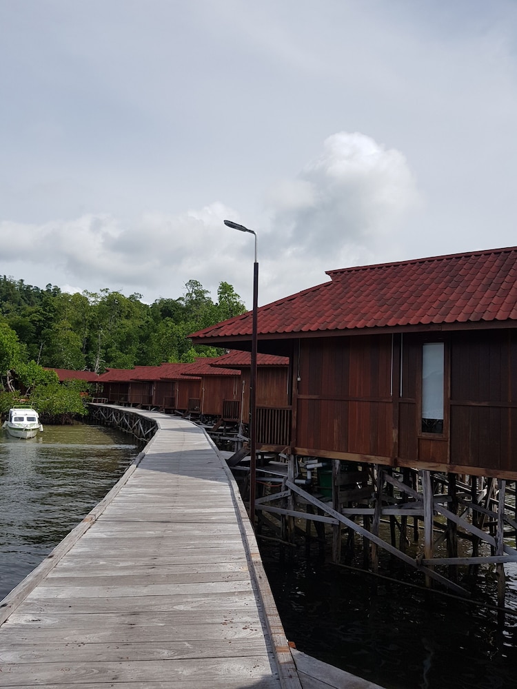 Korpak Villa & Resort Raja Ampat: AU$155 Deals & Reviews (Waisai, IDN ...