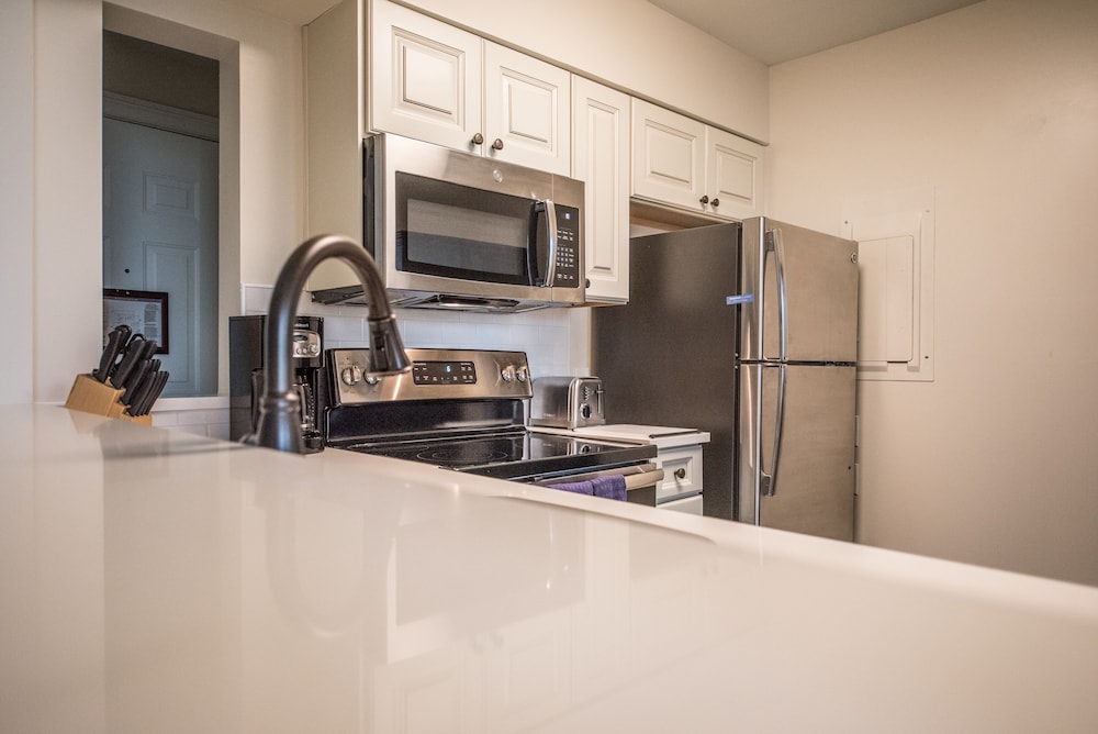 The Lodge Alley Inn, Huge 1 Bedroom, Charleston: Room Prices & Reviews ...