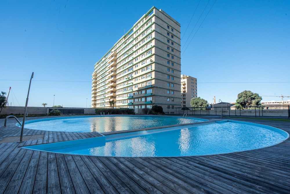 Apartment Portas do mar in condominium with swimming pool - Porto ...