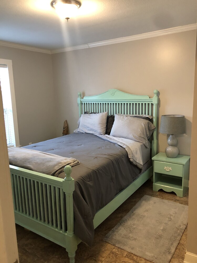 Katrina Cottage of Perdido Beach **public boat launch 1 blk away ...