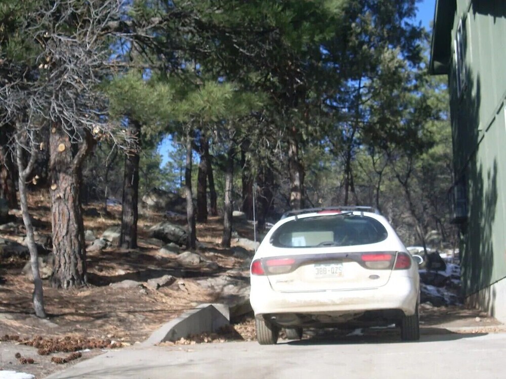 Romantic modern cabin overlooking lake beckwith in Pueblo | Best Rates ...