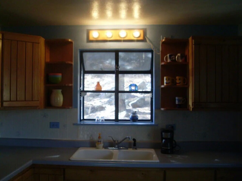 Romantic modern cabin overlooking lake beckwith in Pueblo | Best Rates ...