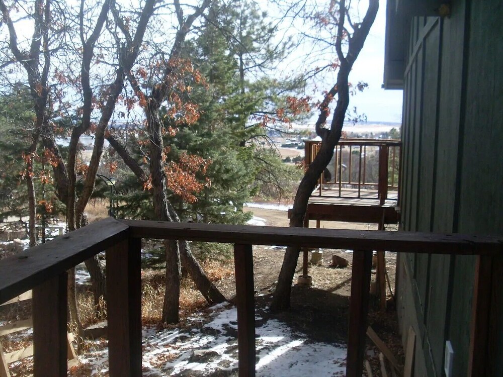 Romantic modern cabin overlooking lake beckwith in Pueblo | Best Rates ...