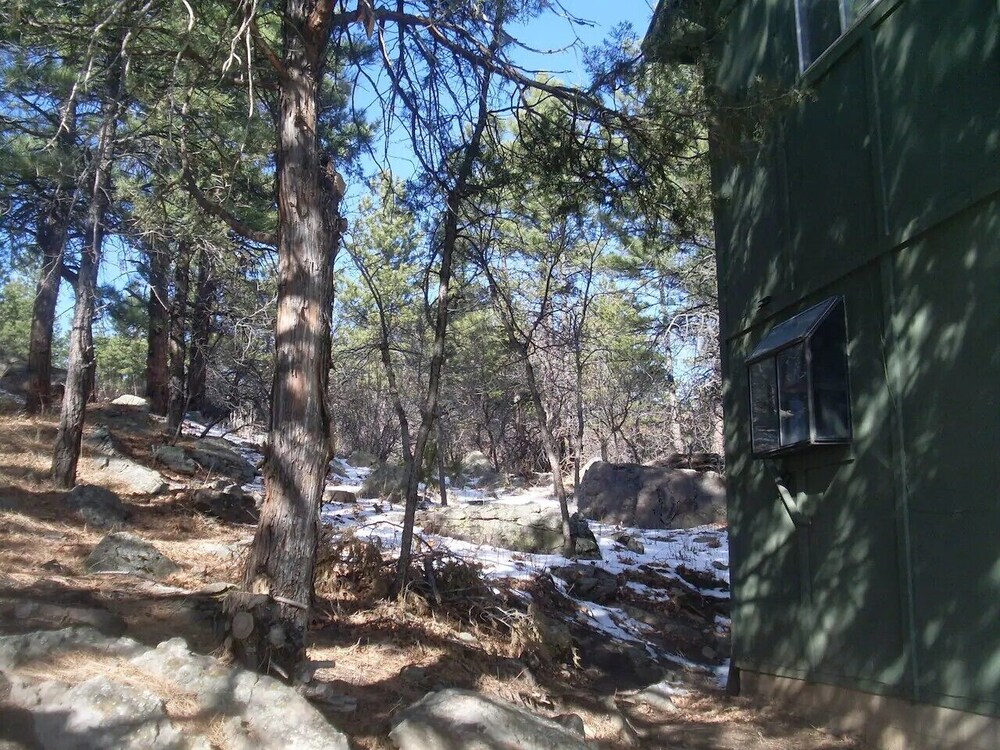 Romantic modern cabin overlooking lake beckwith in Pueblo | Best Rates ...