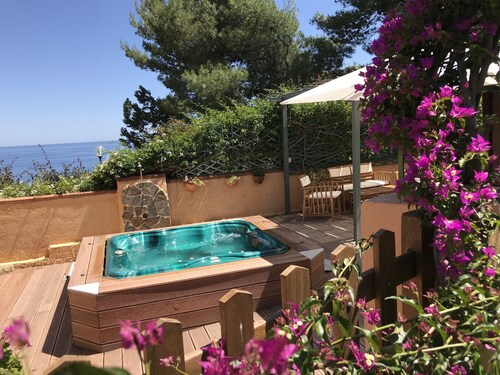 ..Ein Paar Meter Vom Meer Entfernt - Cala Gonone