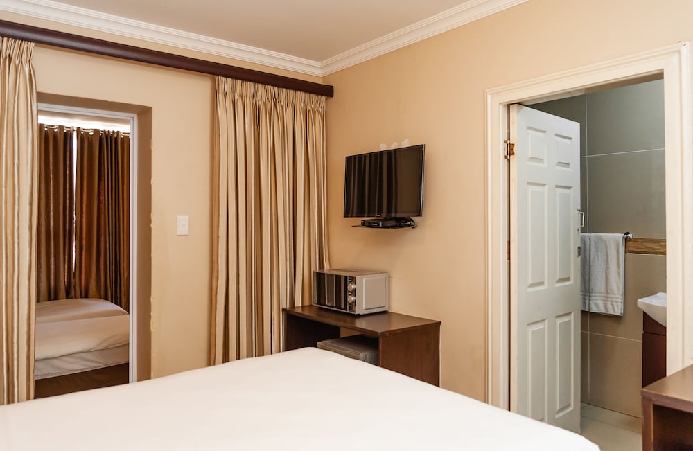 Bayside Lodge 108 Deals & Reviews (Durban, ZAF) | Wotif