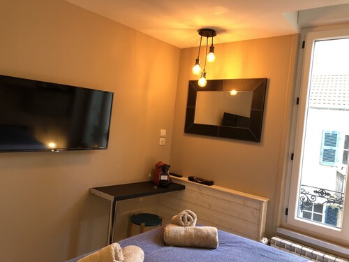 Chambre Meublée Refait à Neuf à Louer Centre-ville - Montluçon