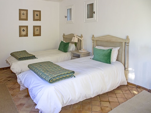 Romantic Villa Set In Olive Grove With Pool - Apt