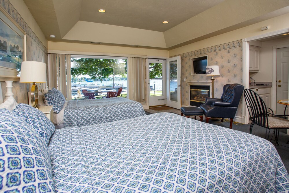 Snug Harbor Inn - Cottage 1A: Deals & Reviews (Sturgeon Bay, USA) | Wotif