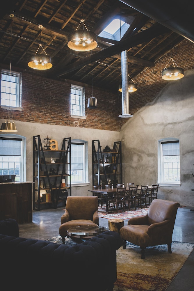 Hotel Millwright: Deals & Reviews (Amana, USA) | Wotif