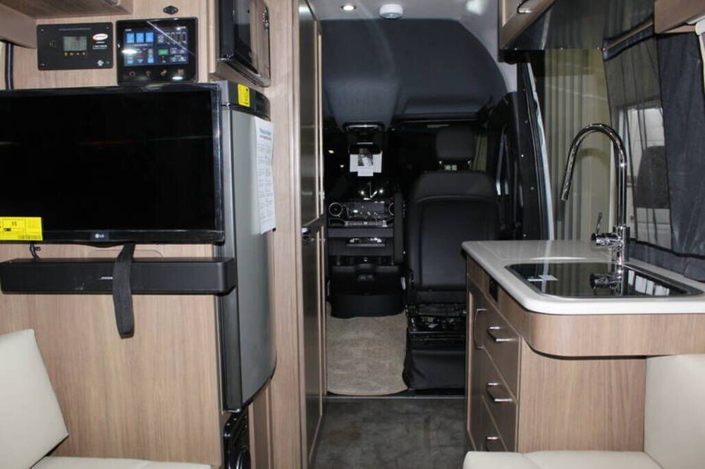 19.42 ft Mercedes 2019 Pleasure-Way Ascent TS Class B Motorhome: Deals ...