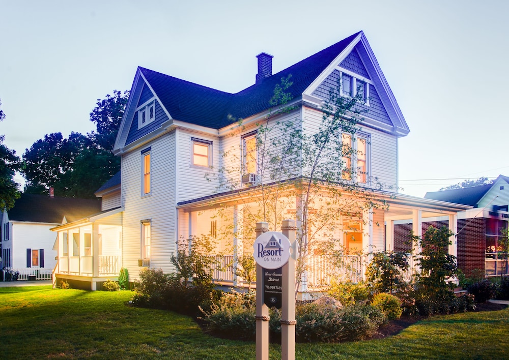 Charming Resort in the Heart of Bemus Village on CHQ Lake - Bemus Point ...