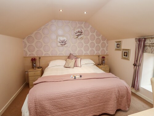 'Hidden Gem' Village Location Dairy Barn, Ingham - Nottinghamshire