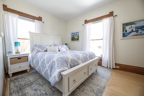 Sheldon-lee House - Grand Haven, MI