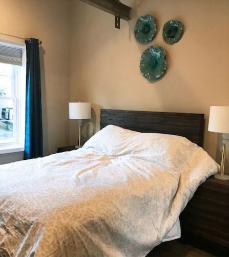 Elegant Private House Near Historic Bethlehem - Bethlehem, PA
