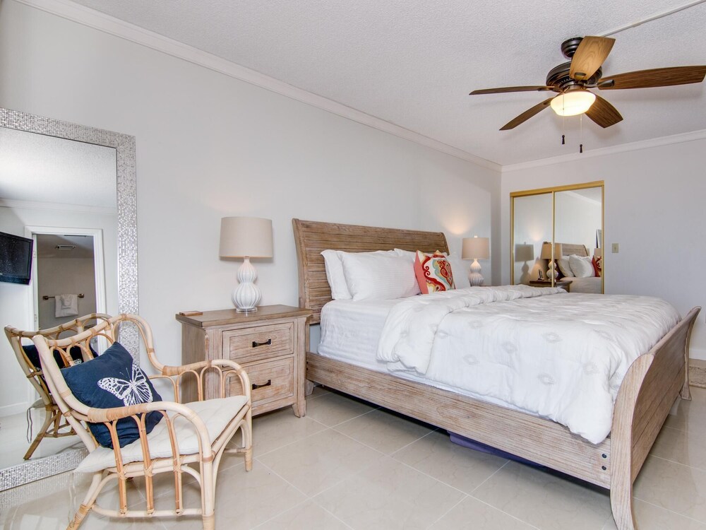 Harbour Light Towers 307 3rd Floor Beachfront 2 Bedroom Harbour Light ...