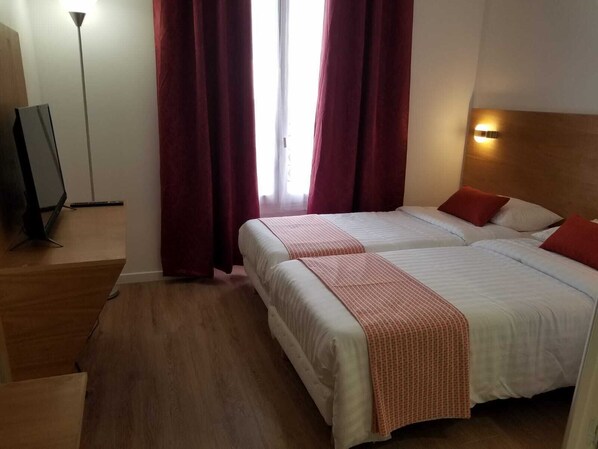 Book Dupleix Hotel in Paris | Hotels.com