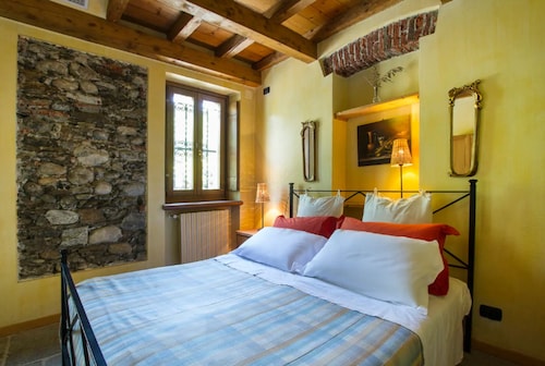 Villetta Indipendente A Verbania - Verbania