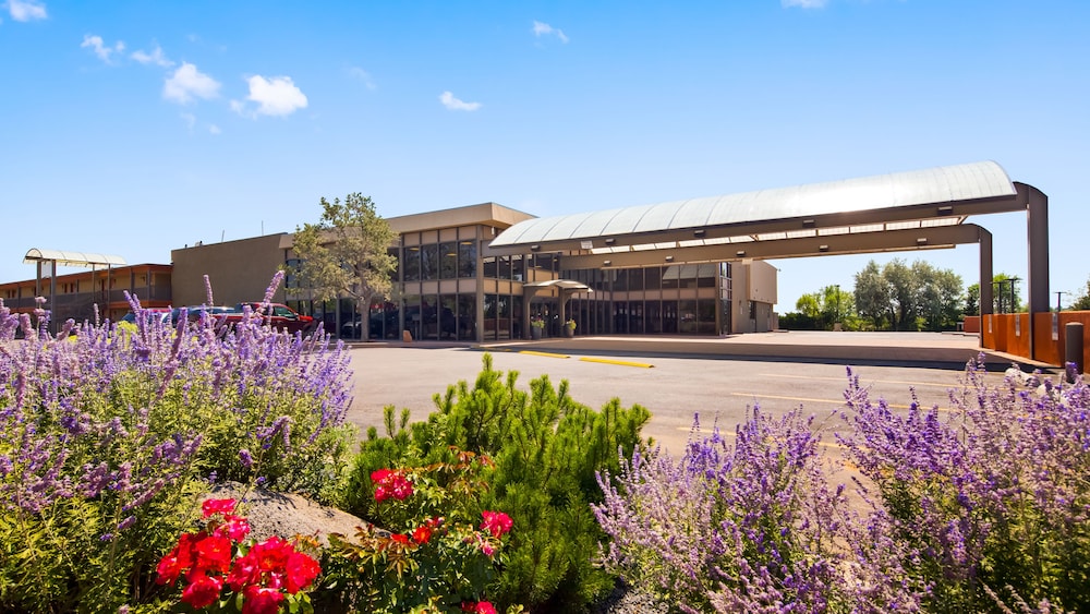 Best Western Plus Raton Hotel in Raton, NM | Expedia